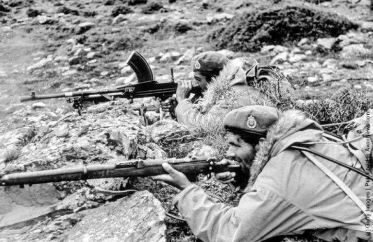 Μια πραγματική ιστορία του Εμφυλίου Πολέμου από τη σκοπιά των μαχόμενων ...